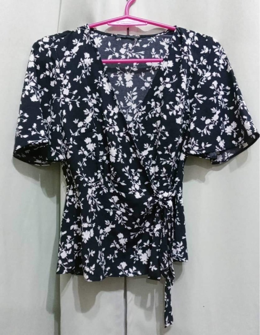 Tokito Top, Women's Fashion, Tops, Blouses on Carousell