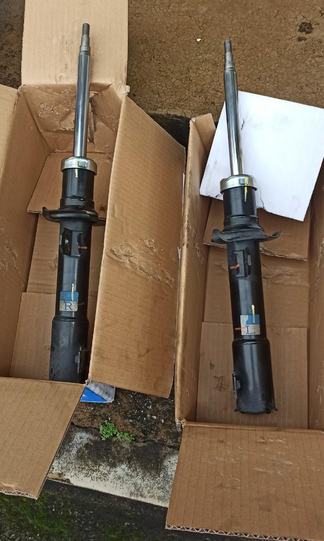 USED ABSORBER ALZA REAR AND FRONT, Auto Accessories on Carousell