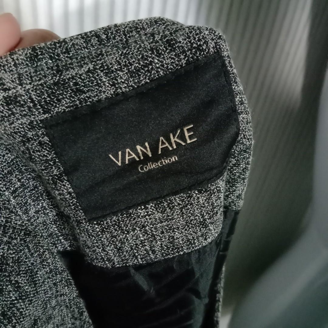 Van Ake Collection coat, Women's Fashion, Coats, Jackets and Outerwear ...