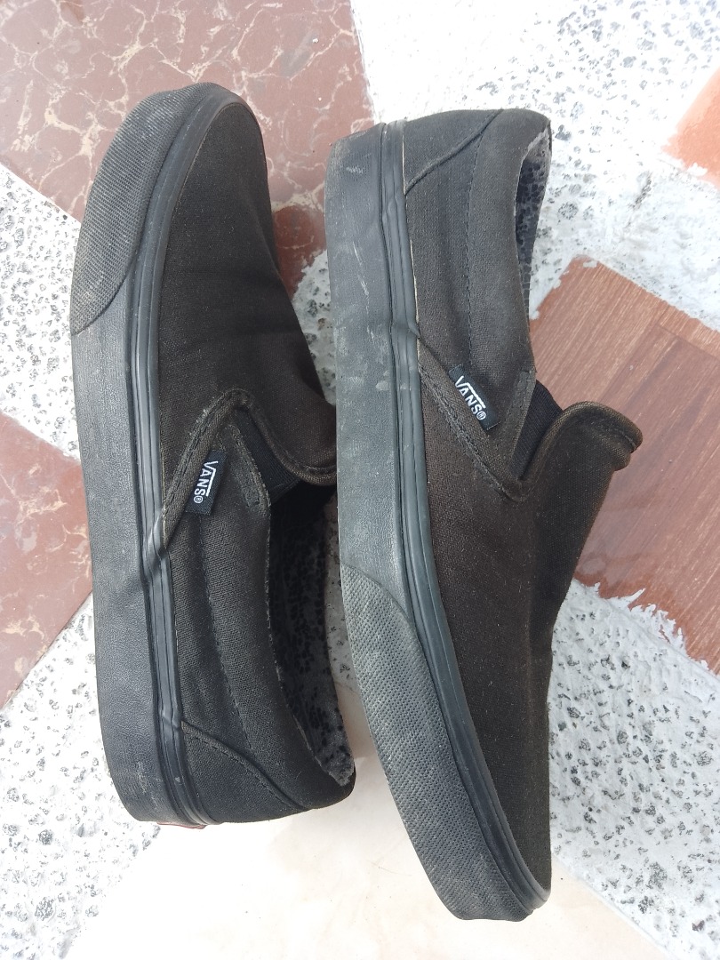 Vans Triple Black Slip-on , Men's Fashion, Footwear, Sneakers on Carousell