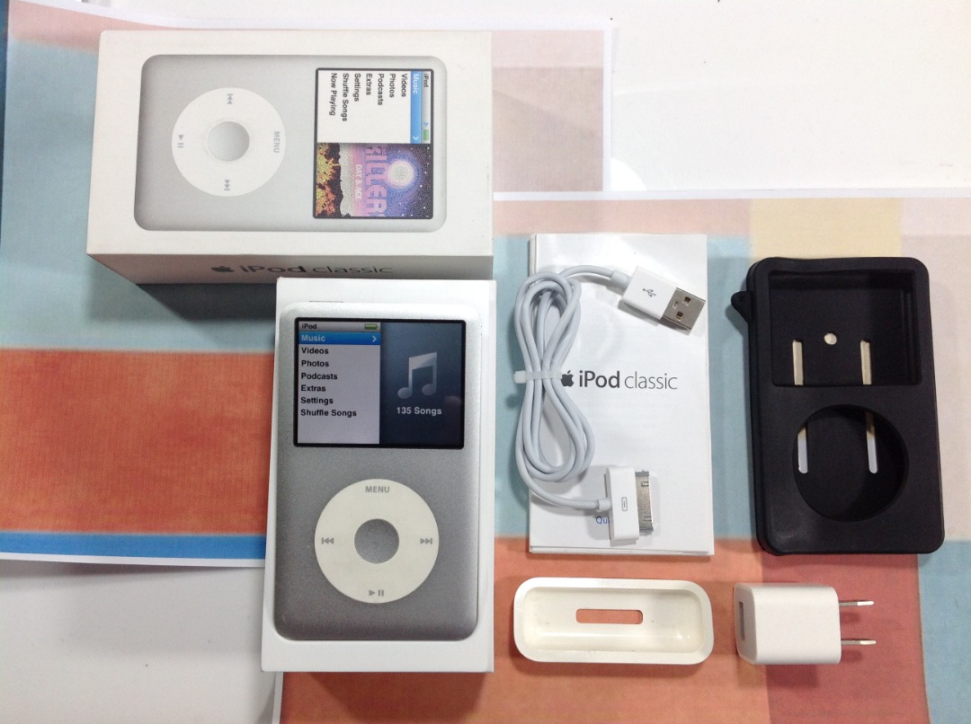 7th 160gb silver ipod classic fullset box 09zs, Audio, Portable Music Players on Carousell