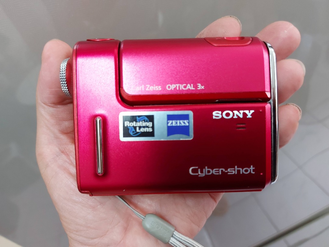 紅色絕版珍稀美品近全新 SONY DSC-F88 數位相機 裸機無配件, 手機及配件, 手機, Android 安卓手機, Sony在旋轉拍賣