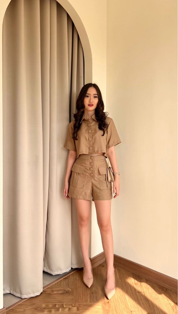 Bronze Behavior Joshi Set Choco, Fesyen Wanita, Pakaian Wanita, Atasan ...