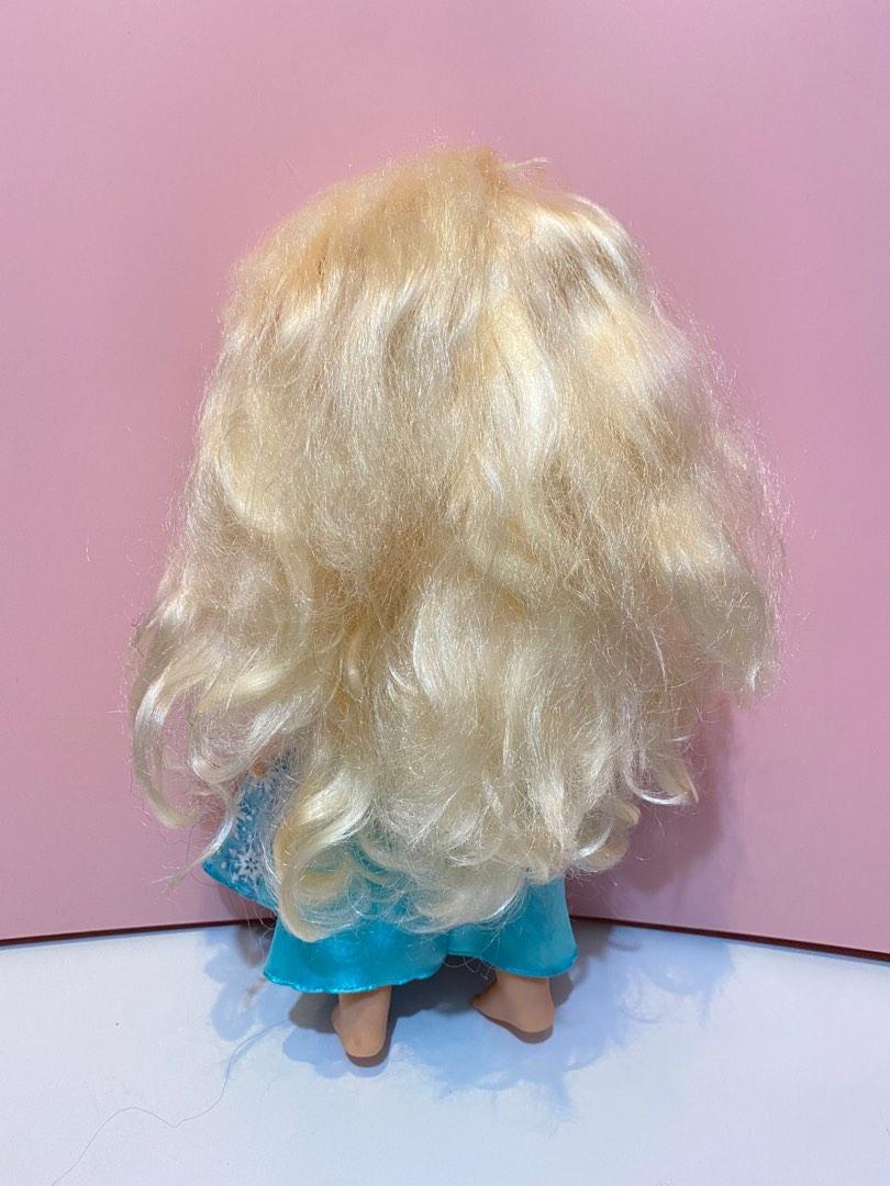 Disney Frozen Elsa doll batt-op, Hobbies & Toys, Toys & Games on Carousell