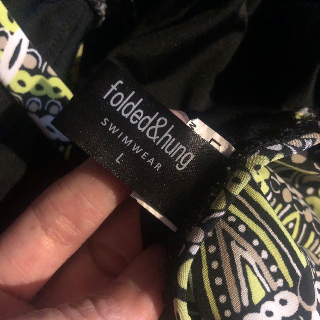 Folded & Hung Swimsuit, Women's Fashion, Swimwear, Bikinis & Swimsuits ...