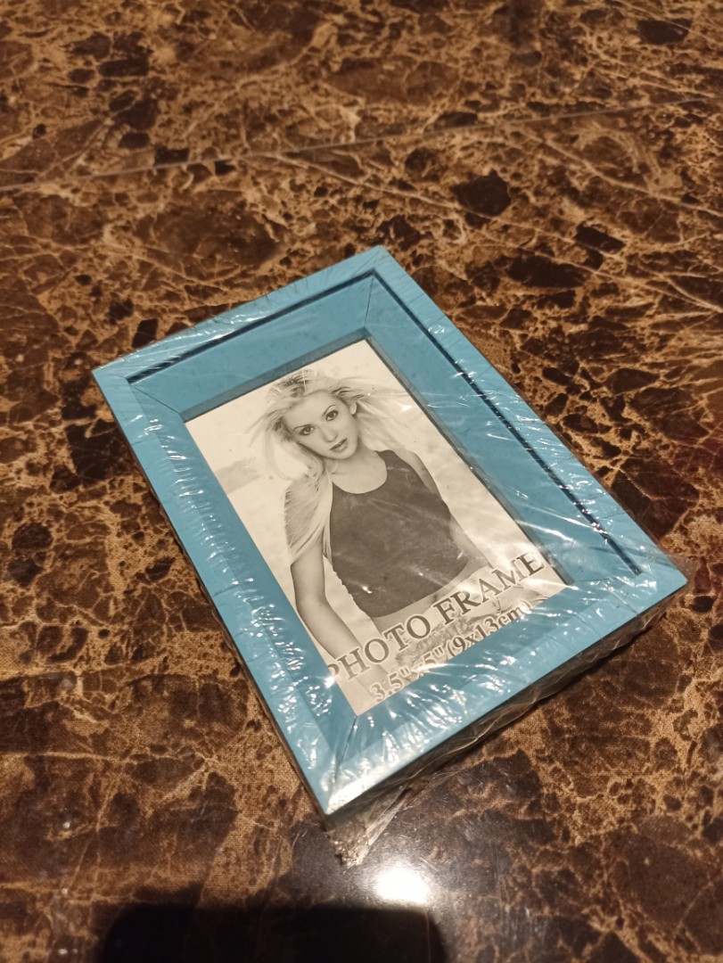 Frame Foto Biru Langit, Fotografi di Carousell
