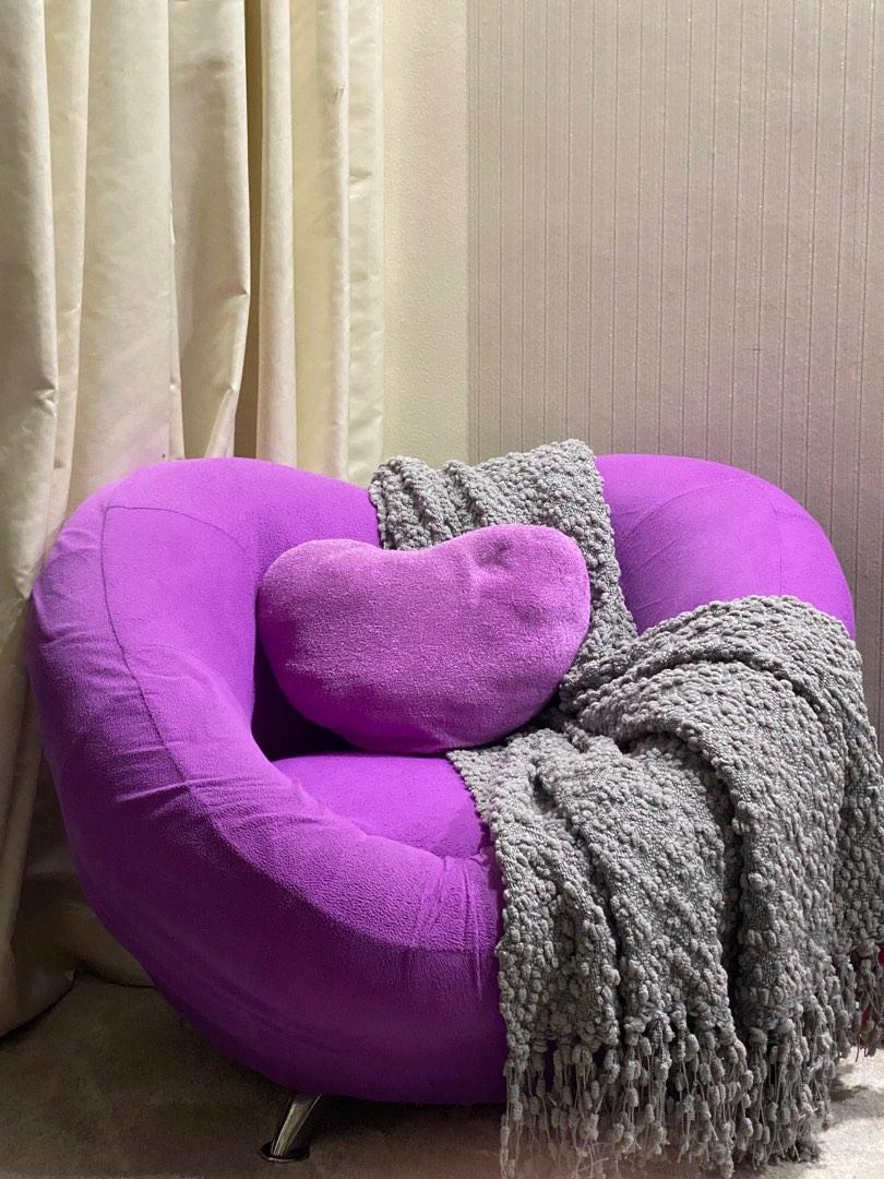 Heart Shape Sofa, Furniture & Home Living, Furniture, Sofas on Carousell