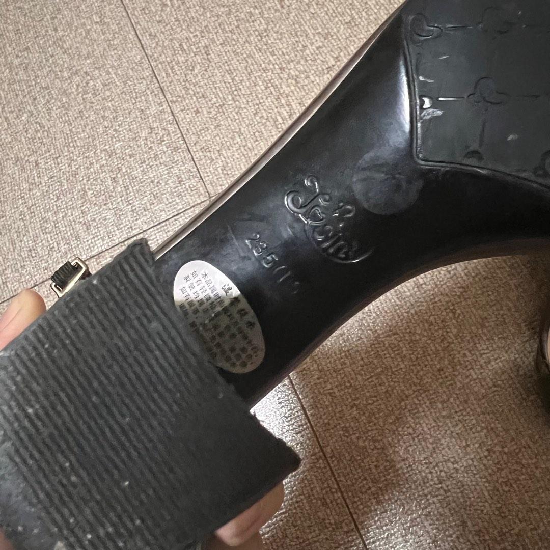 Josiny Block Heels, Women's Fashion, Footwear, Heels on Carousell