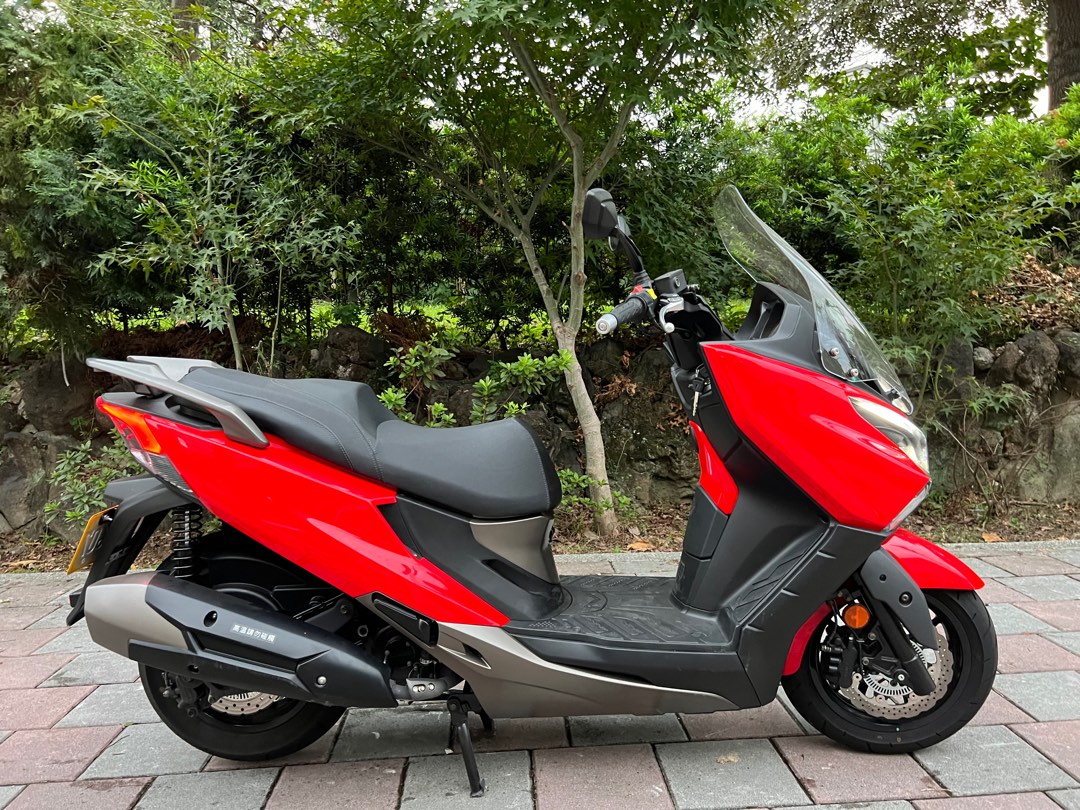 KYMCO Gdink CT300, 機車, 重機在旋轉拍賣
