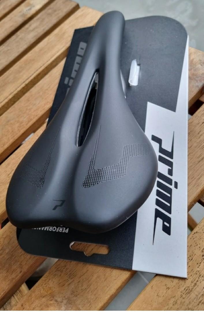 Prime Primavera Carbon Saddle, Sports Equipment, Bicycles & Parts ...