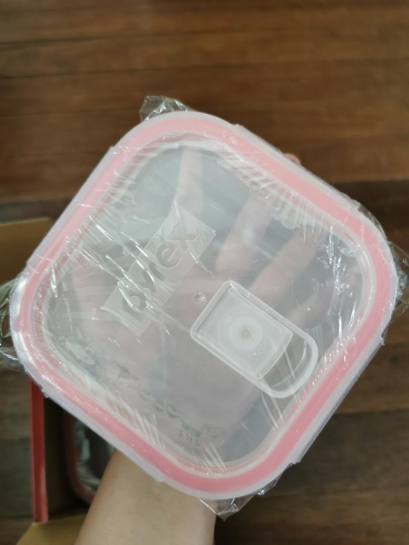 Pyrex Airtight Glass Food Storage Snoopy 2pc 510ml Square, Furniture ...