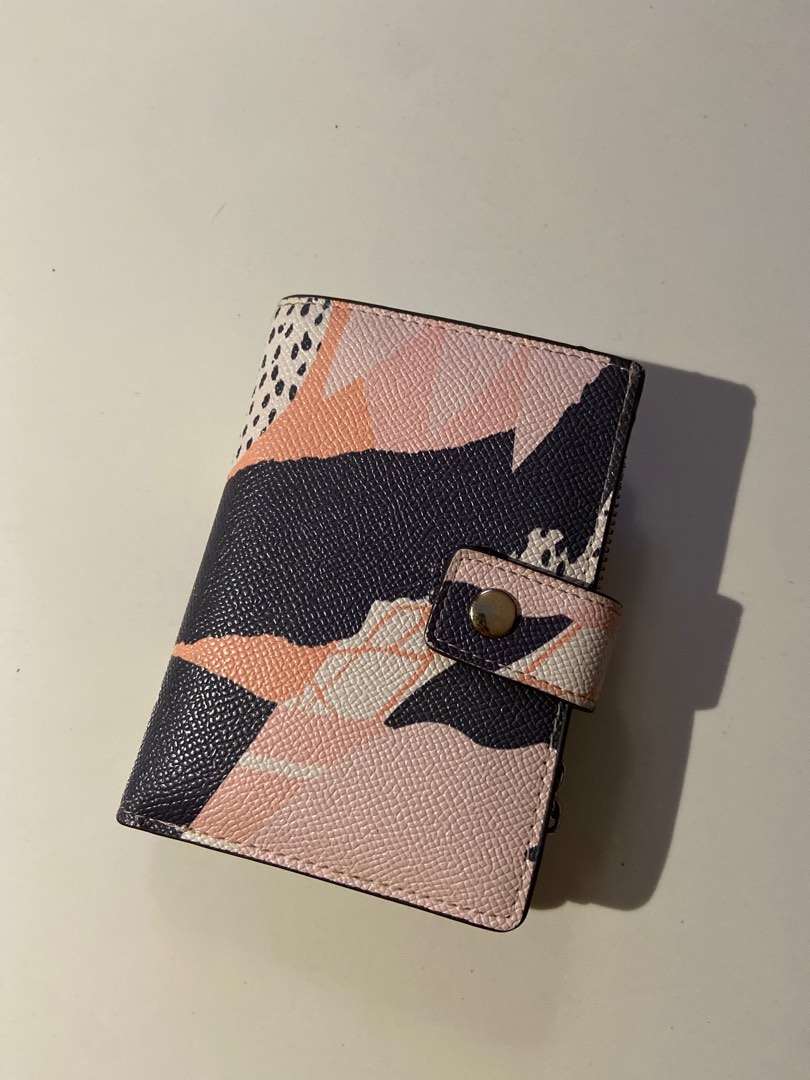 SM Wallet, Women's Fashion, Bags & Wallets, Wallets & Card holders on ...
