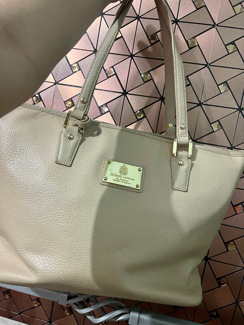 St. Scott, Women's Fashion, Bags & Wallets, Shoulder Bags on Carousell