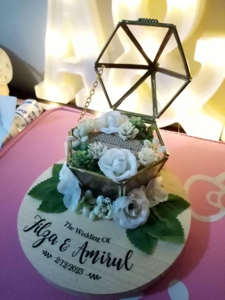 Tempat Cincin Merisik / Nikah, Hobbies & Toys, Stationery & Craft ...