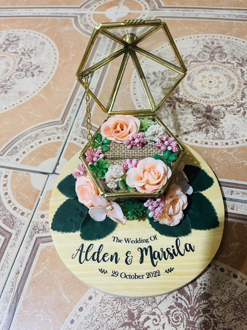 Tempat Cincin Merisik / Nikah, Hobbies & Toys, Stationery & Craft ...