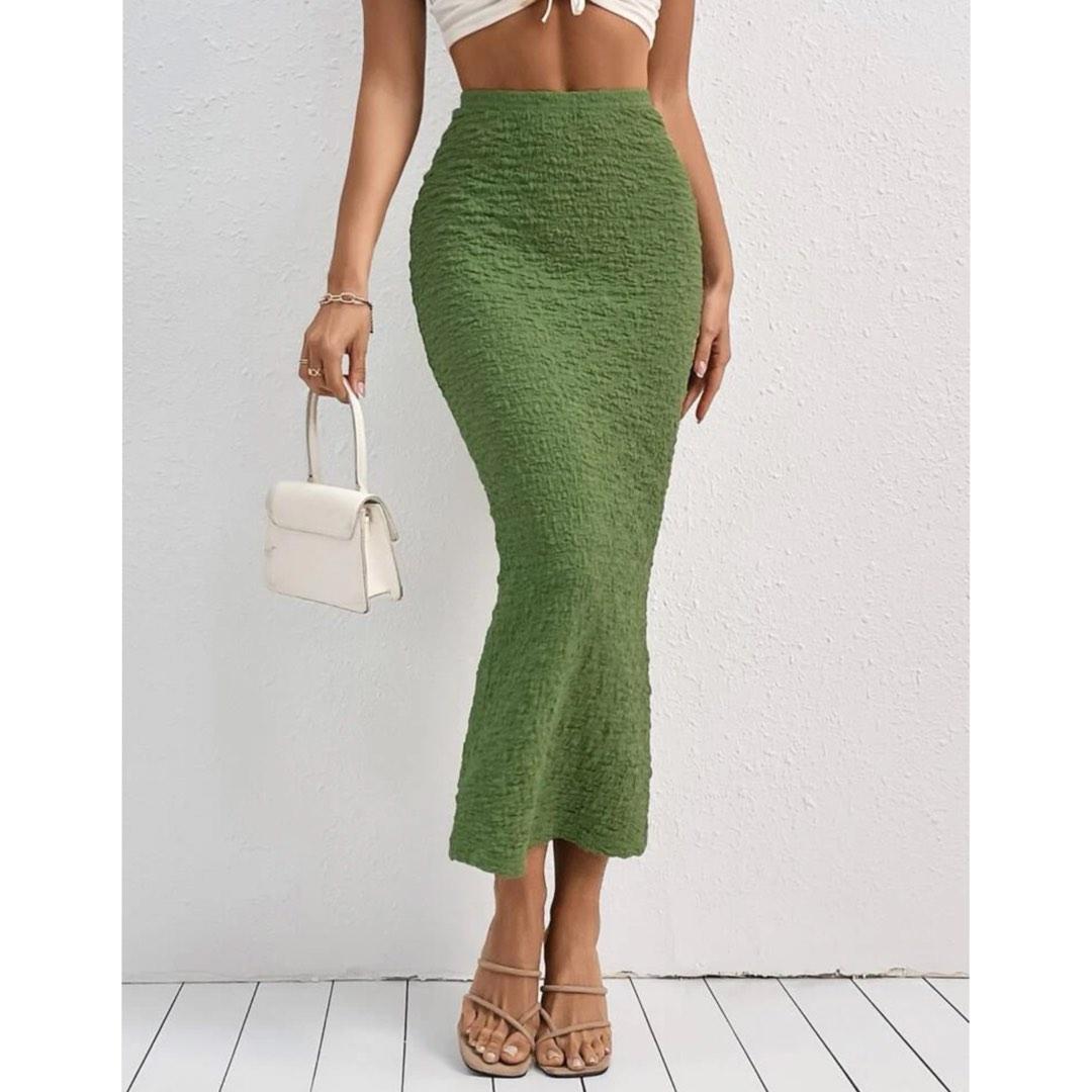 Textured body hugging maxi skirt, Women's Fashion, Bottoms, Skirts on Carousell