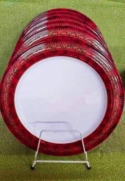 Tupperware Imperial Red Dinner Plates 1 dozen, Furniture & Home Living ...