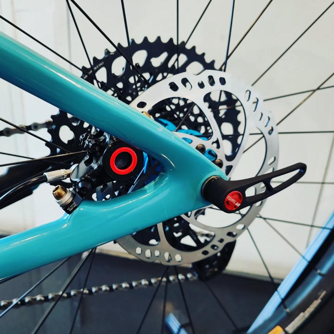Yeti Arc Turq custom Fox Hope GX Magura, Sports Equipment, Bicycles ...