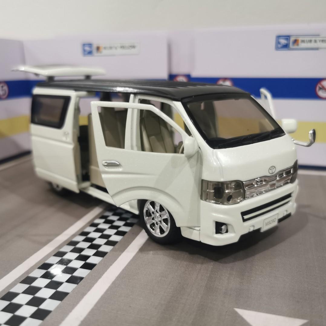 1/32 Toyota Hiace Van Diecast Scale Model, Hobbies & Toys, Toys & Games ...