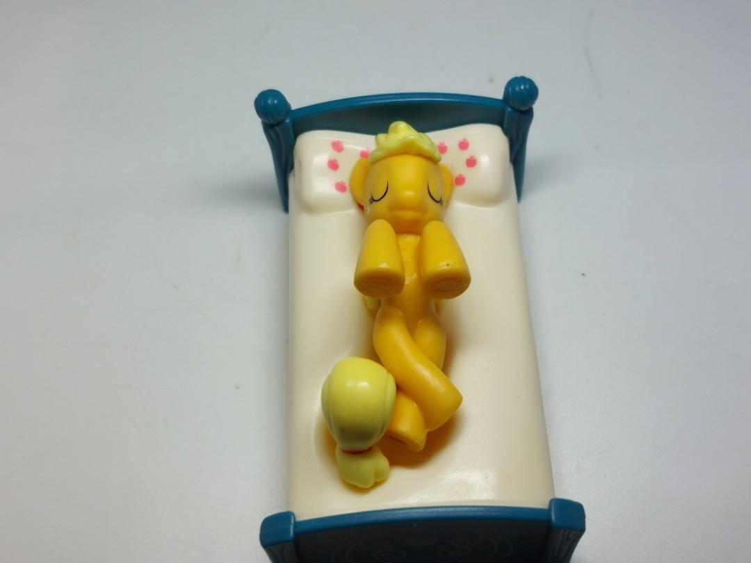 2014 Hasbro My Little Pony Friendship Is Magic Applejack Sleeping In ...