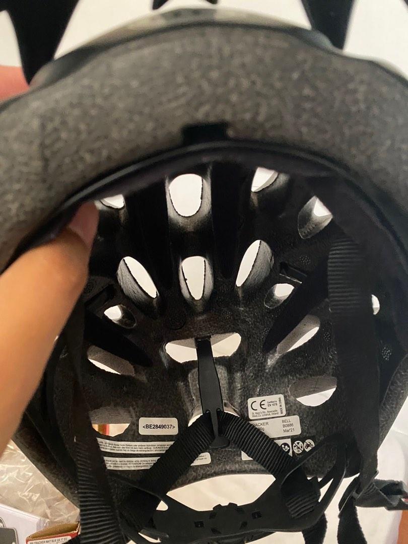 Bell Tracker Helmet, Sports Equipment, Bicycles & Parts, Bicycles on Carousell