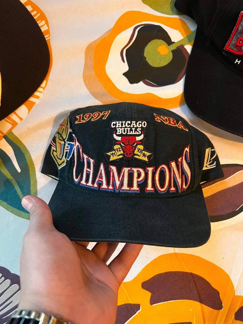 Vintage Chicago bulls champ 1997, Men's Fashion, Watches & Accessories ...
