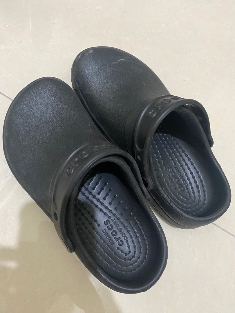 二手｜crocs, 她的時尚, 鞋類, 拖鞋在旋轉拍賣