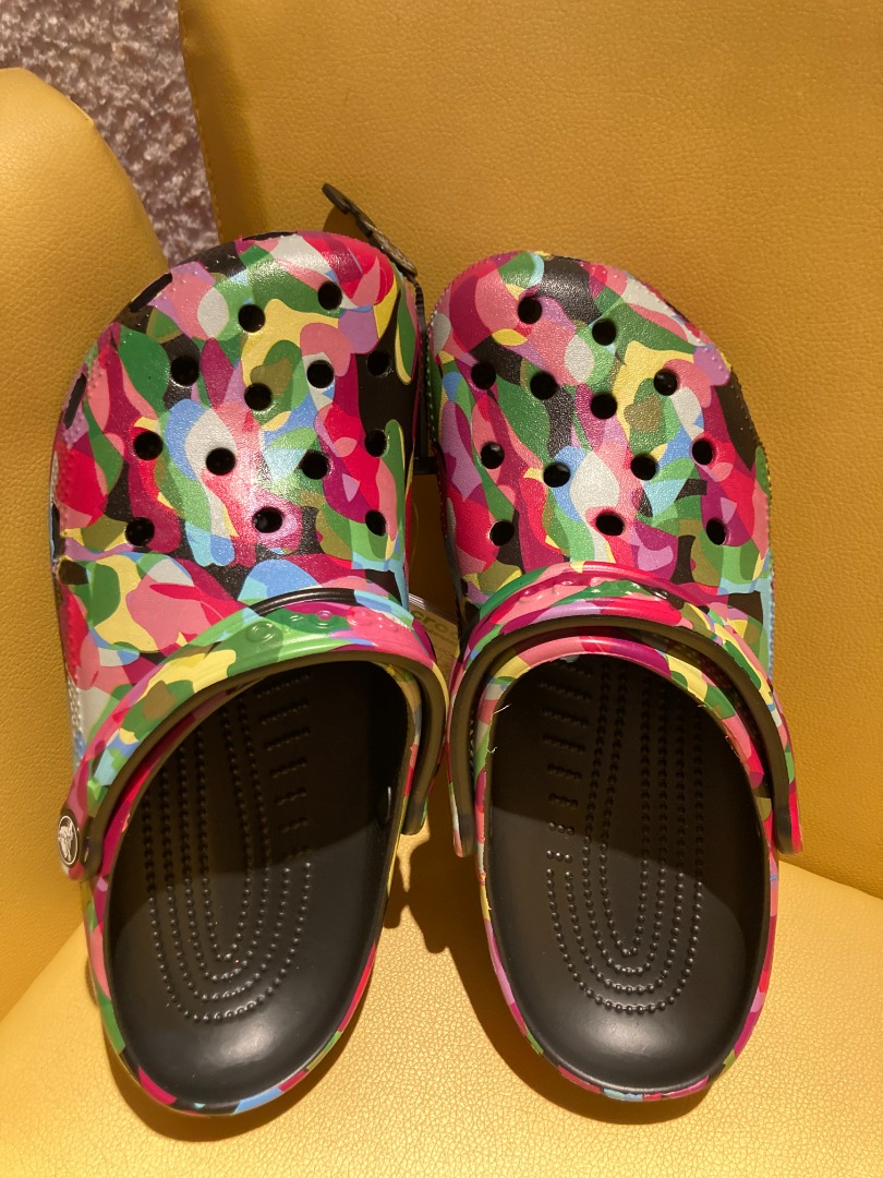 Crocs Sandals Classic Bubble Block Clog, Men's Fashion, Footwear ...