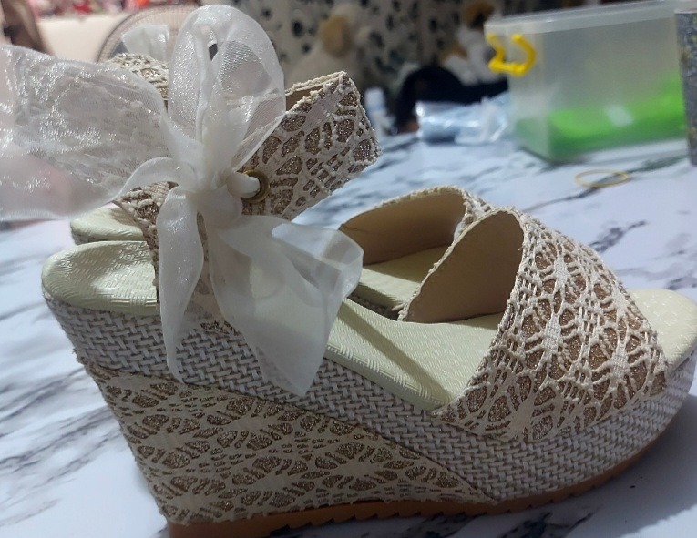 Cute Wedge sandals, Women's Fashion, Footwear, Wedges on Carousell