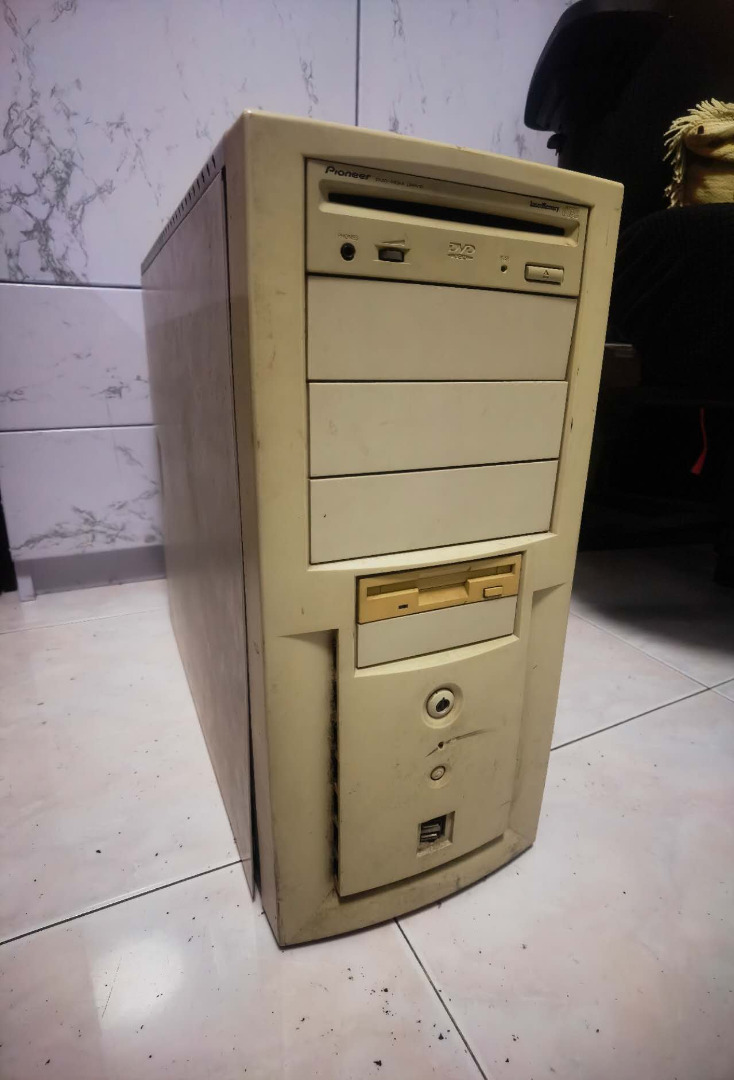 Desktop Computer Case, Computers & Tech, Parts & Accessories, Computer Parts on Carousell