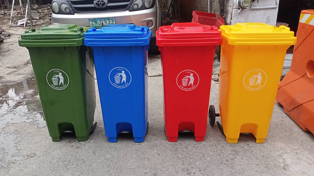 Industrial trash bin, Furniture & Home Living, Cleaning & Homecare ...