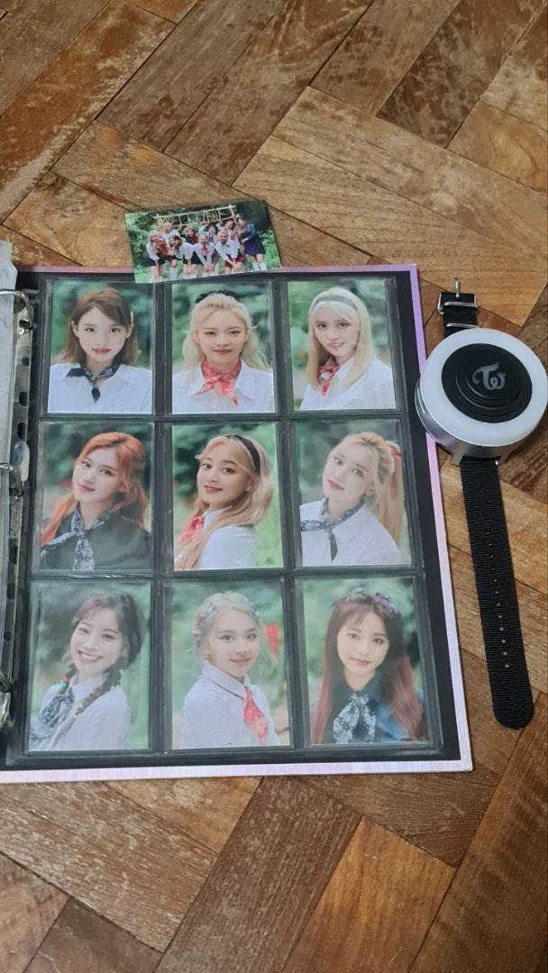 [Instock] TWICE Light Band + Photocard Set, Hobbies & Toys, Memorabilia ...