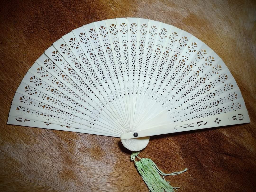 JAPANESE HAND FAN BONE, Hobbies & Toys, Memorabilia & Collectibles ...