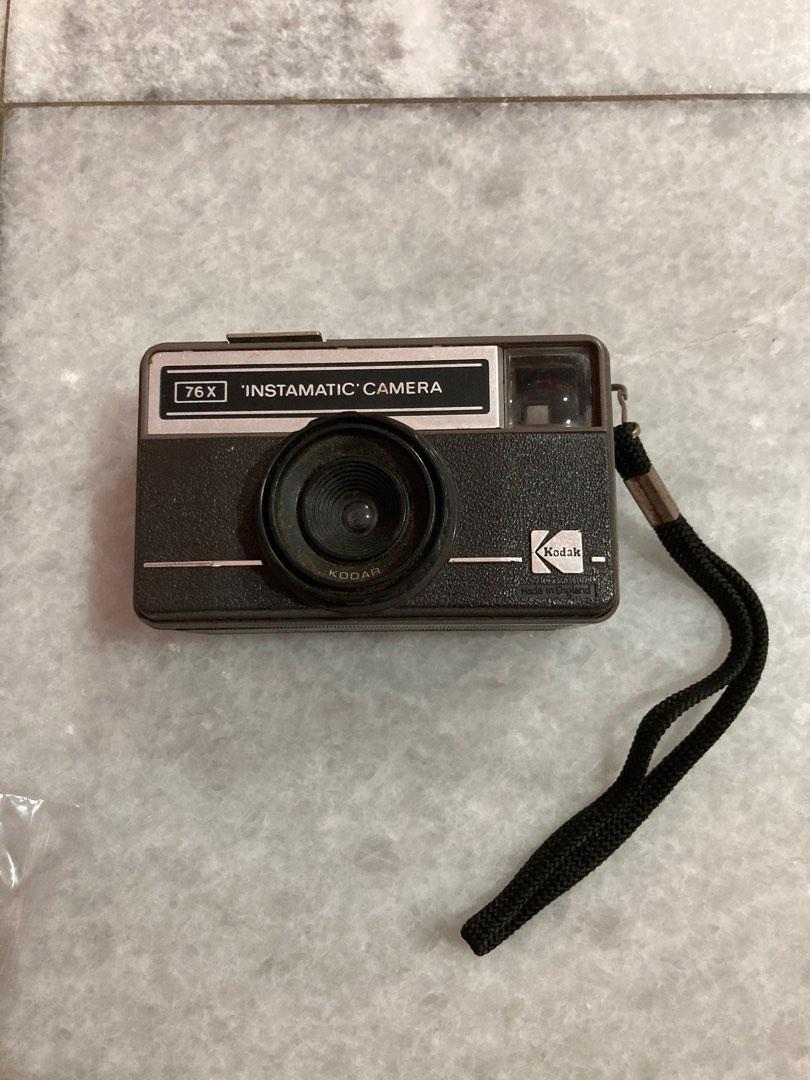 Kodak Instamatic Camera 76X....vintage camera....Made in England ...