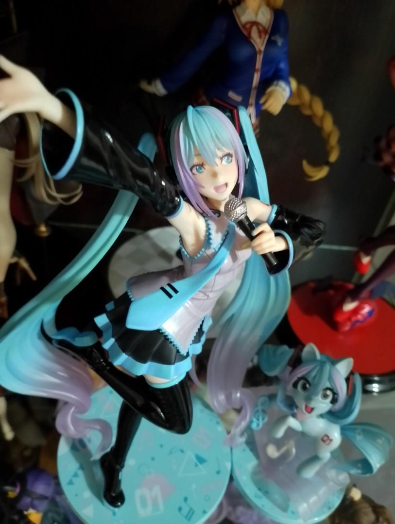 Hatsune Miku And Hagane Miku