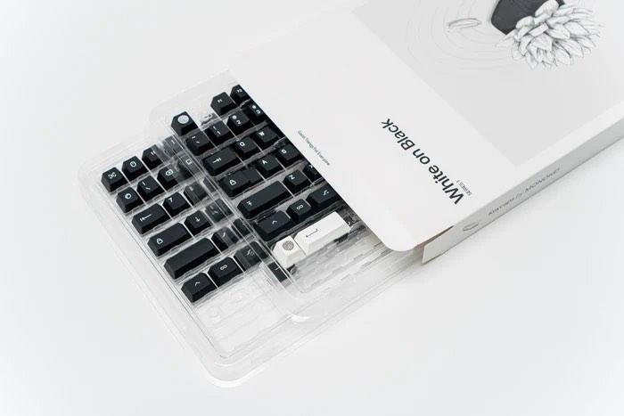 Monokei series 1 white on black wob double shot pbt keycap, 電腦＆科技, 電腦周邊 ...