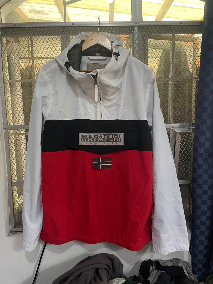 Napapijri geographic anorak, Men's Fashion, Coats, Jackets and ...