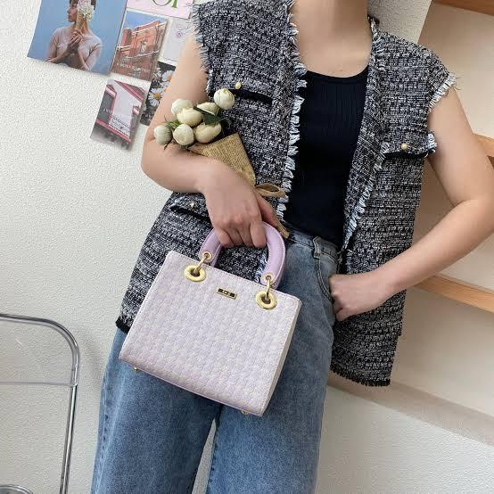 ORIGINAL En-Ji warna LILAC, Fesyen Wanita, Tas & Dompet di Carousell