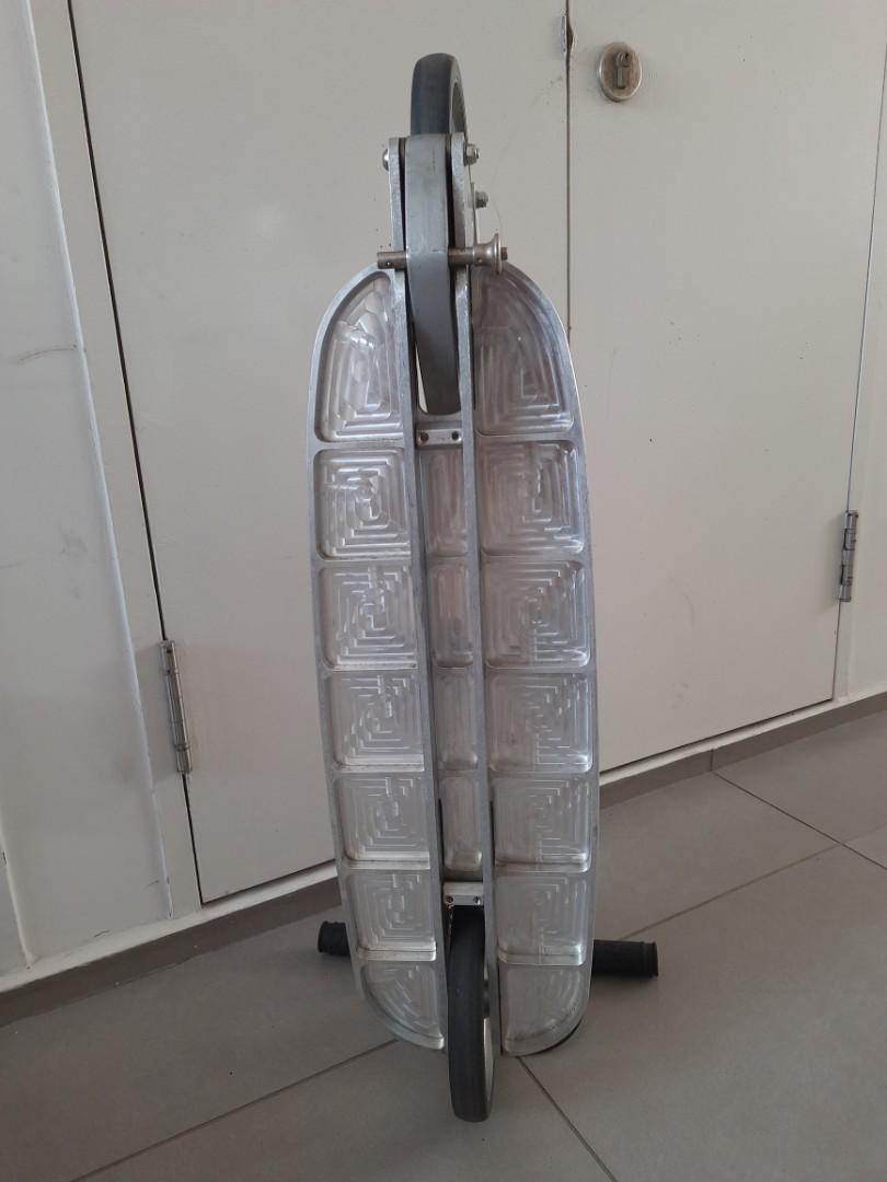 Premium USA XOOTR STREET adults' kick scooter . Full solid one pc CNC ...