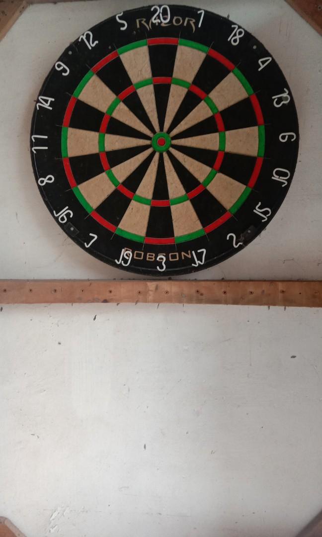 Robson-razor dart board, Hobbies & Toys, Toys & Games on Carousell