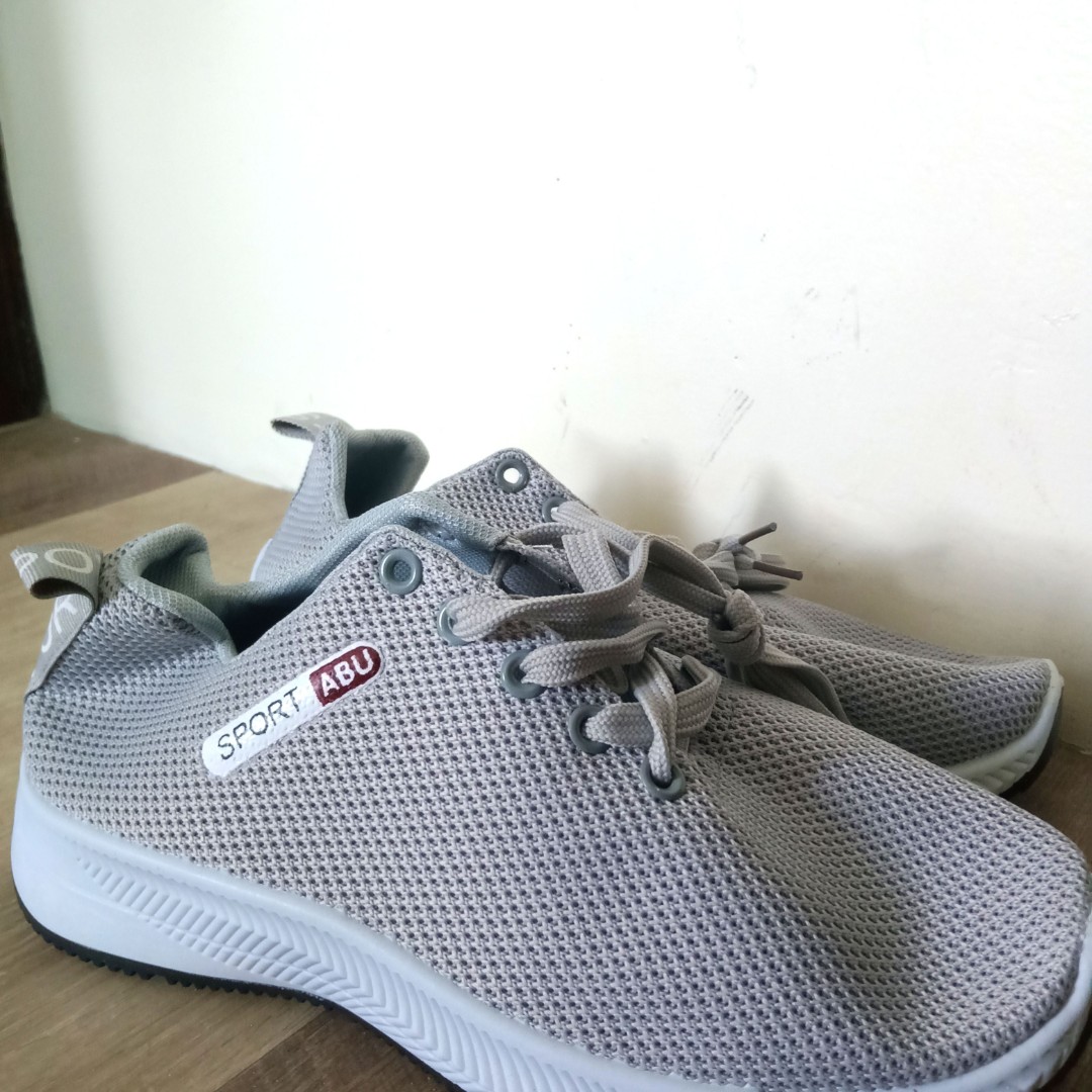 Grey rubber shoes, Women's Fashion, Footwear, Sneakers on Carousell