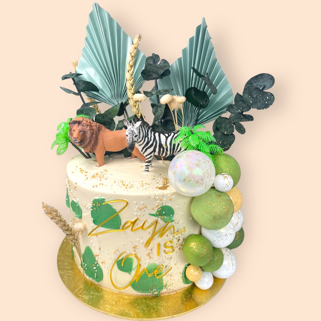 Safari theme cake, Food & Drinks, Homemade Bakes on Carousell