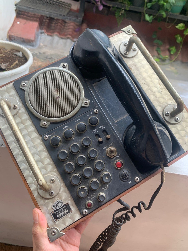 Barang antik Telpon rumah antik cocok buat collector, Antik, Furnitur ...