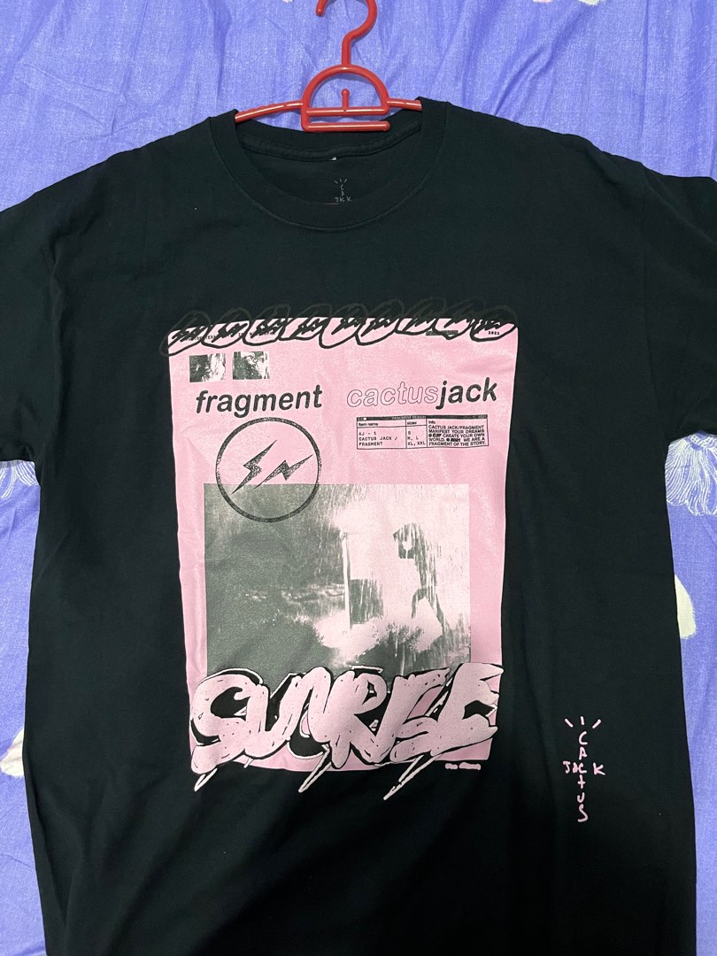 Travis scottt, Men's Fashion, Activewear on Carousell