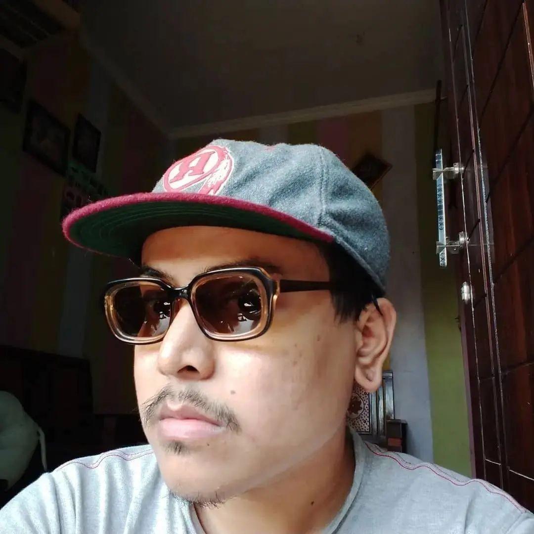 Vintage sunglasses 80s brand: FOCUSS Size: 46-18-140mm Unisex (bisa untuk cowok/cewek) Rare ...