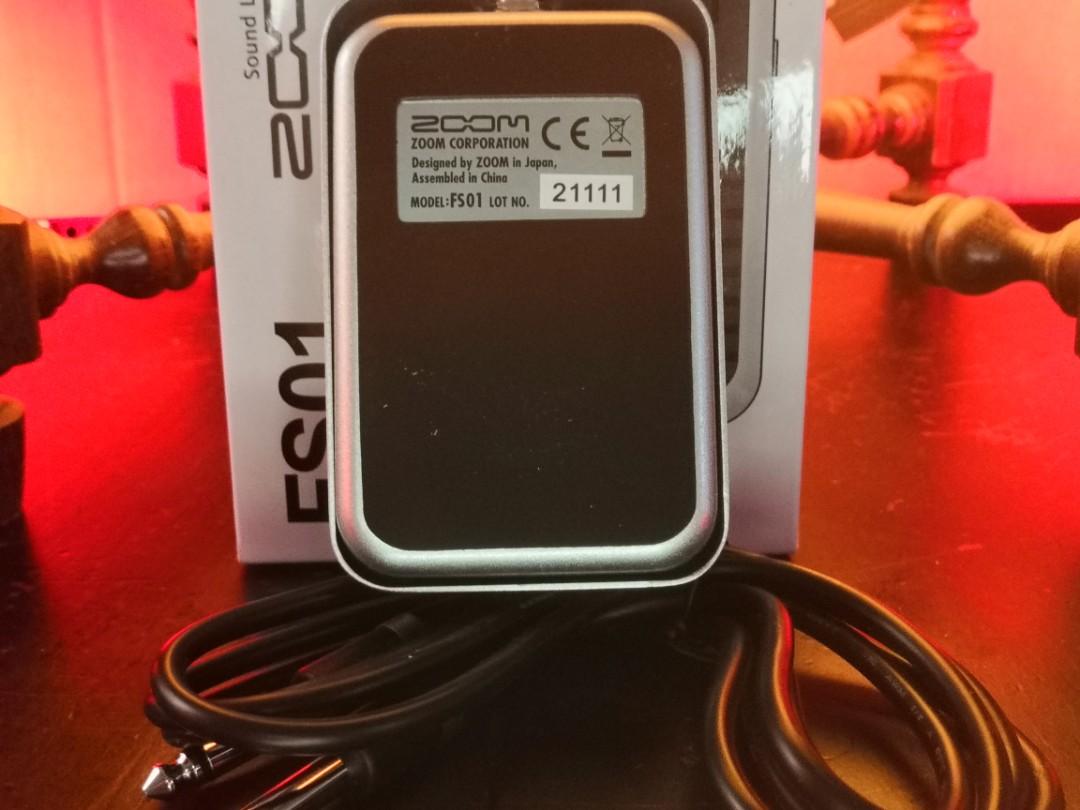 Zoom FS01 Footswitch (New), Hobbies & Toys, Music & Media, Musical ...