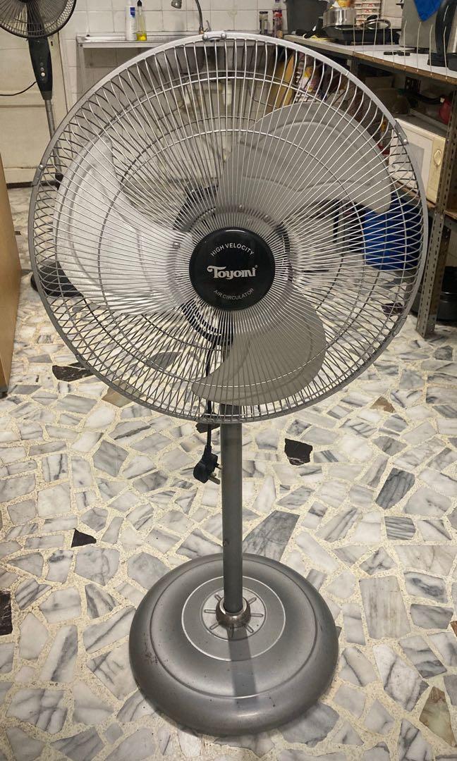 18 inch stand fan, Furniture & Home Living, Lighting & Fans, Fans on ...