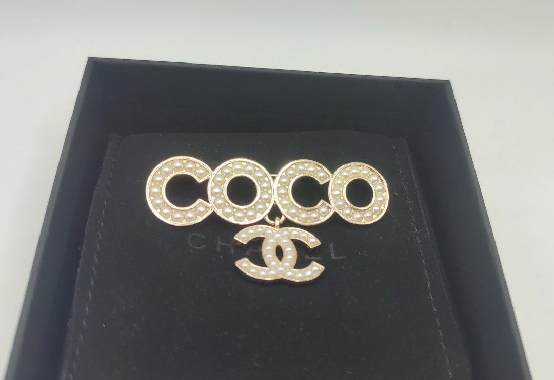 SALE Authentic Chanel Pearl CoCo Brooch, Luxury, Accessories on Carousell