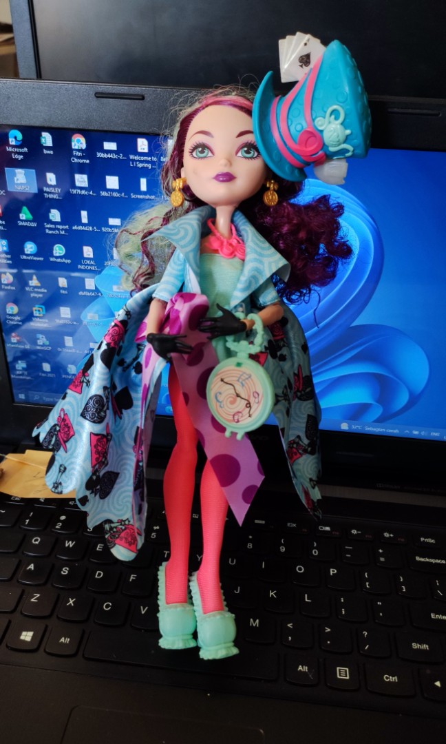 Barbie / ever after high way too wonderland madeline hatter doll, Toys ...