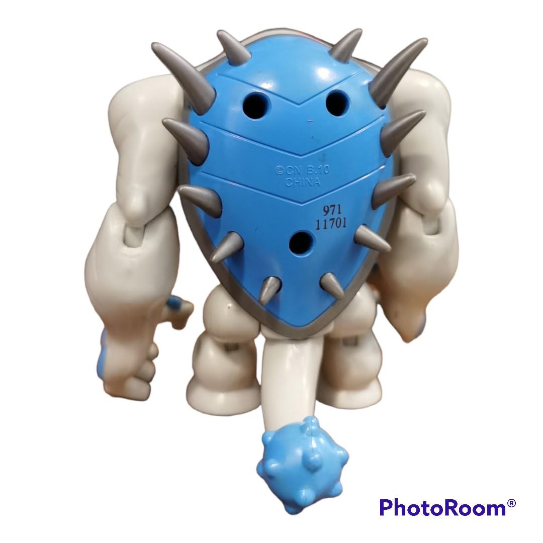 Ben 10 Ultimate Humungousaur White, Hobbies & Toys, Toys & Games on ...